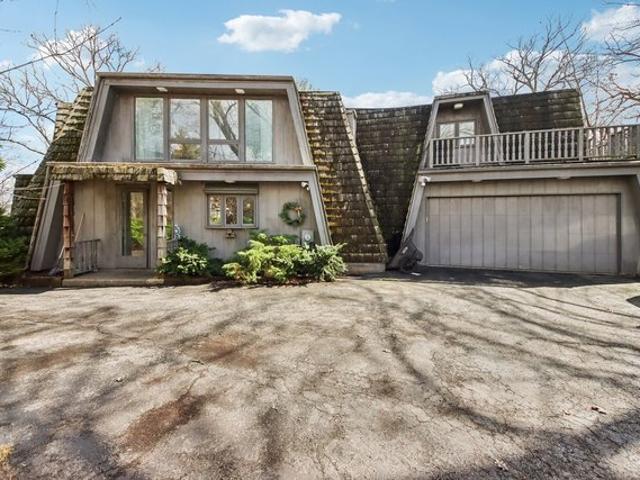 26155 W Laurel Ave, Wauconda, IL 60084