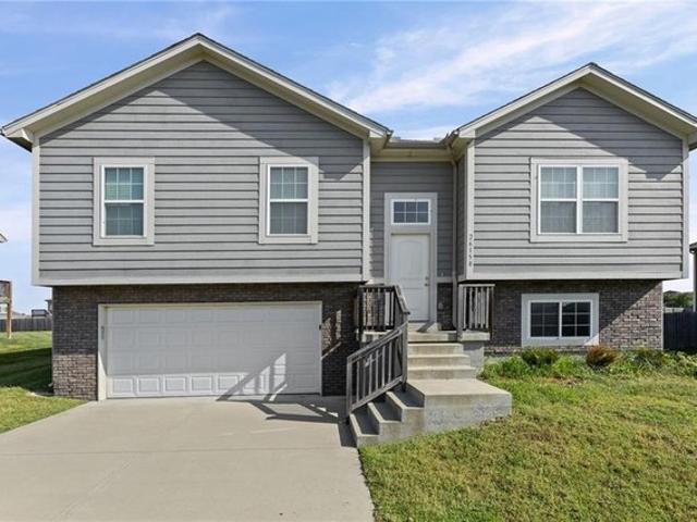 26158 W 141st Ct, Olathe, KS 66061