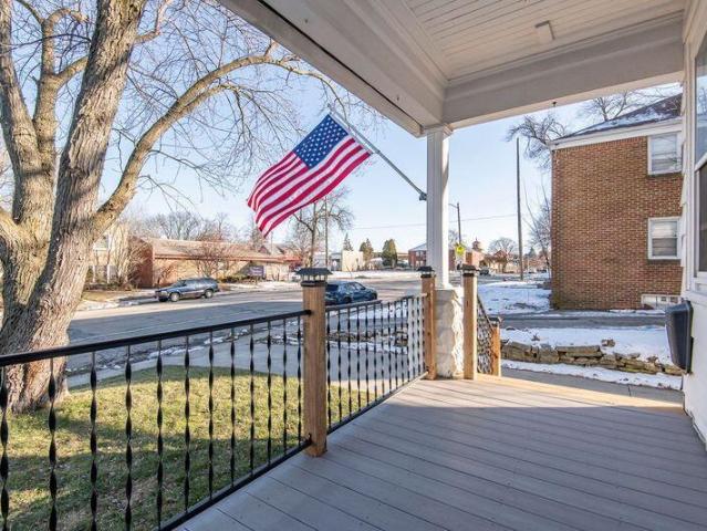 2615 N Wauwatosa Ave