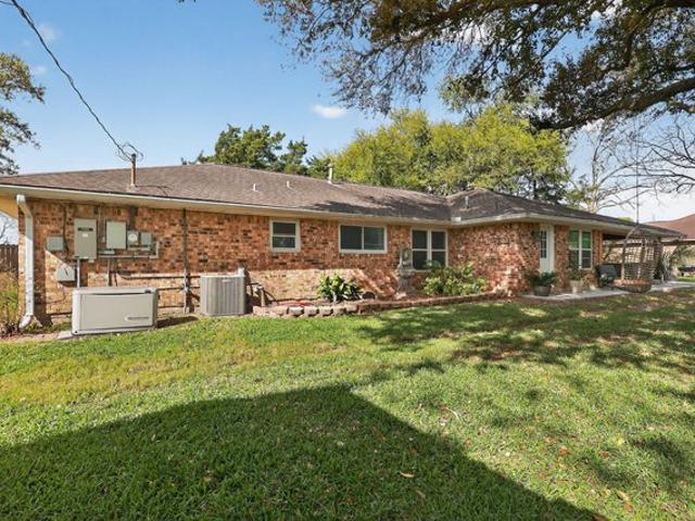 2615 Avenue B, Dickinson, TX 77539