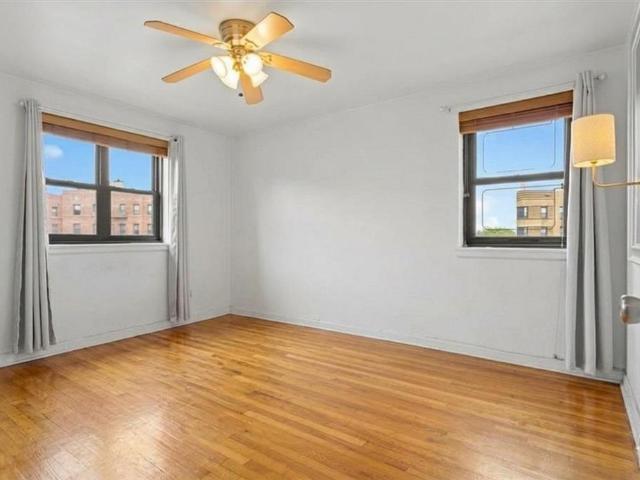 2615 Avenue O # 5M