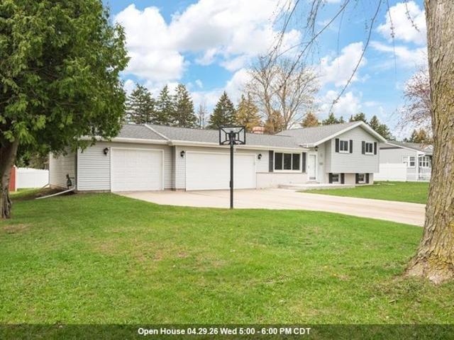 2615 Bay Port Ln, Green Bay, WI 54313