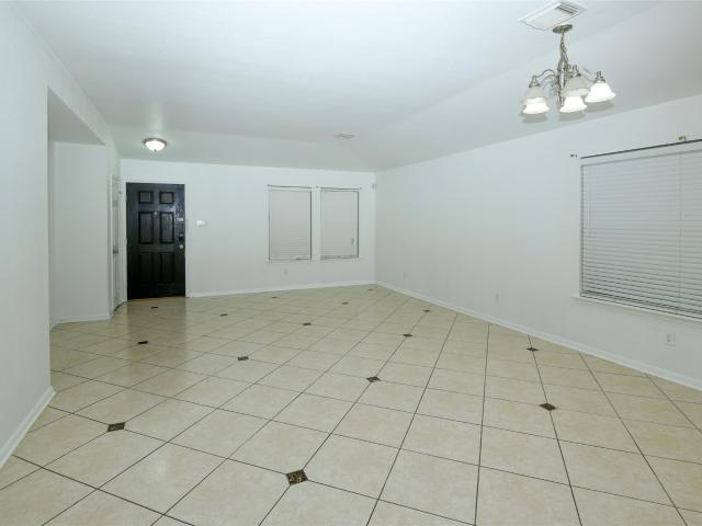 2615 Bisontine Street