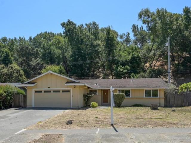 2615 Center Rd, Novato, CA 94947