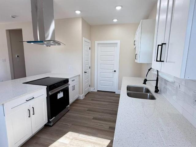 2615 Creekview Drive