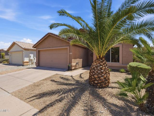 2615 e beautiful lane