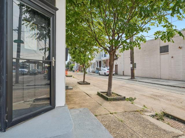 2615 E Tioga Street