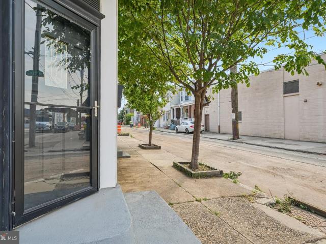 2615 E Tioga Street