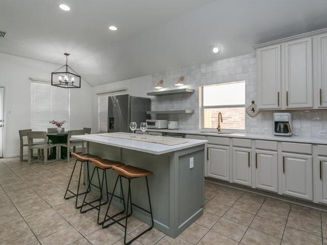 2615 Fox Creek Trail, Arlington, TX 76017 | MLS #21245 | Compass