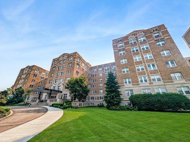 2615 Park Ave Apt 611, Minneapolis, MN 55407