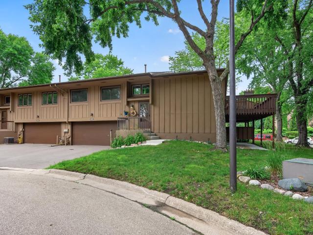 2615 Sumac Court