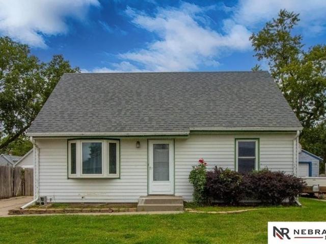 2615 S 55th St, Lincoln, NE 68506