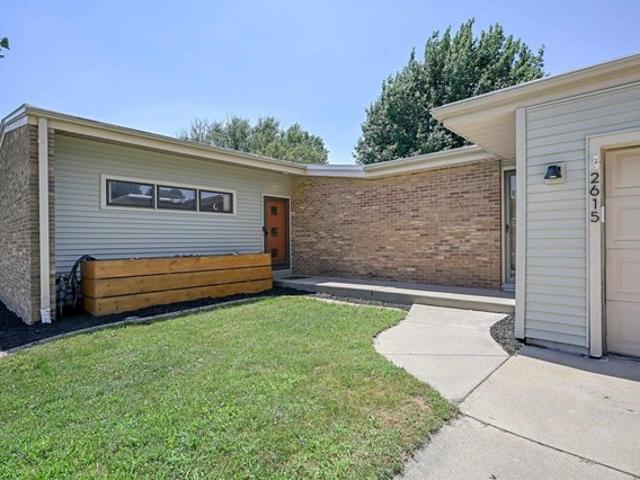 2615 S Maple St, Sioux City, IA 51106