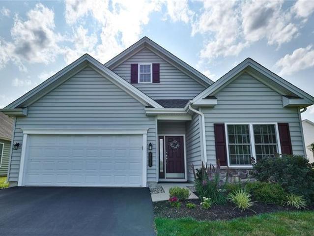 2615 Union Ct, Hanover Township, PA 18017