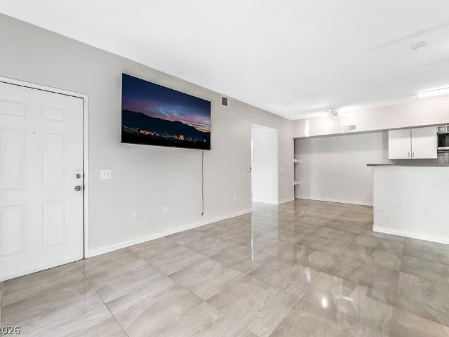2615 W Gary Avenue 1089