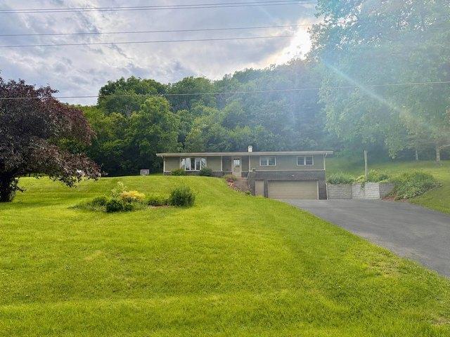 26160 Arnell Dr, Richland Center, WI 53581