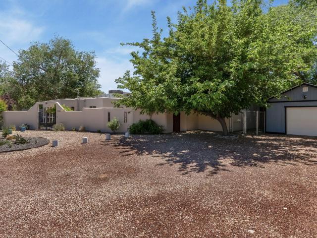 2616 Mountain Road NW
