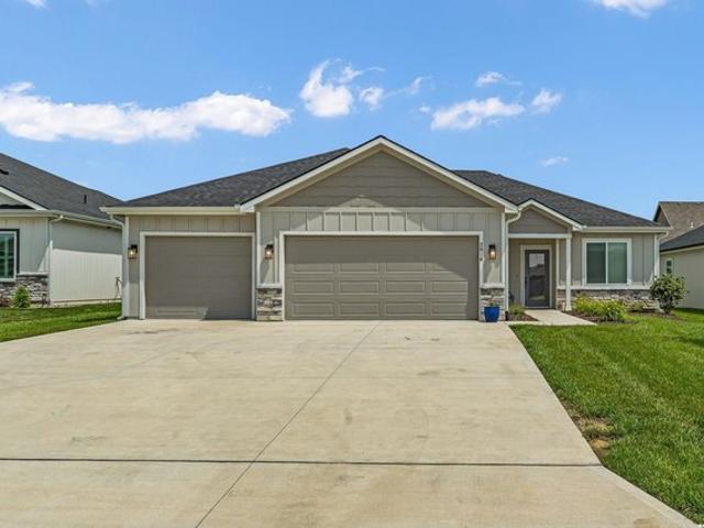 2616 E 26th Ct, Lawrence, KS 66046