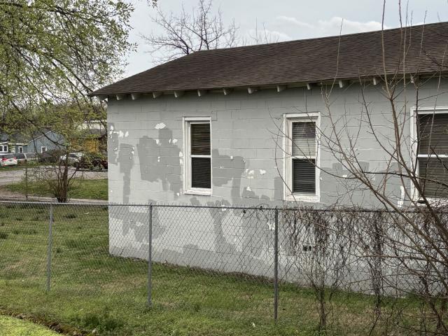 2616 Foster Ave