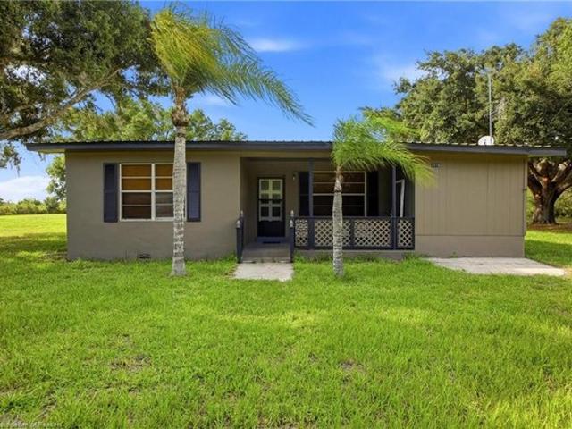 2616 Hacienda Dr, Lorida, FL 33857