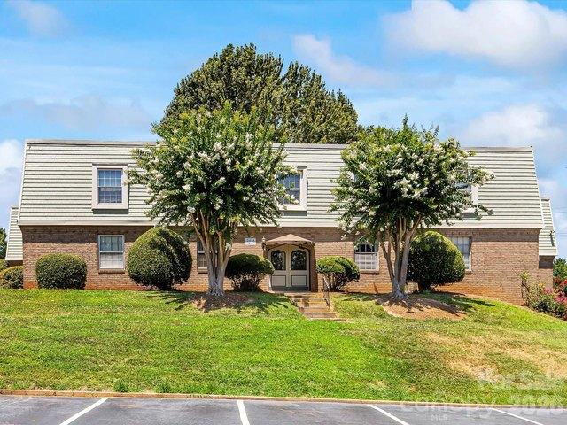 2616 Park Rd Apt B, Charlotte, NC 28209