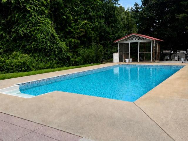 2616 Ridgewood Road