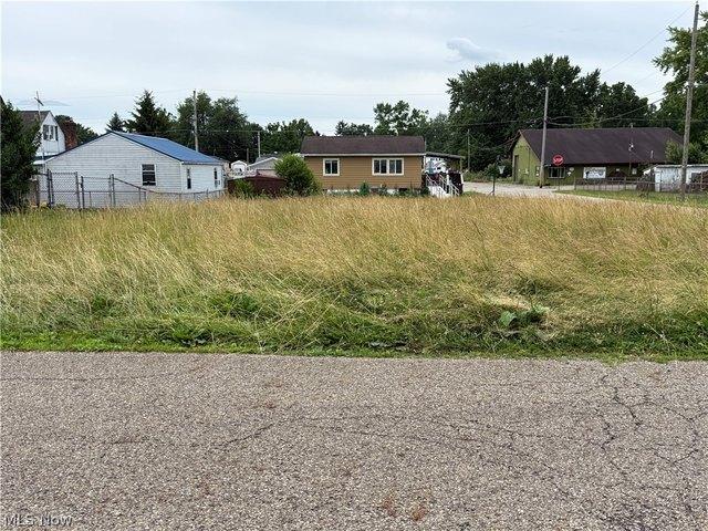 2616 Taft Ave NE, Canton, OH 44705
