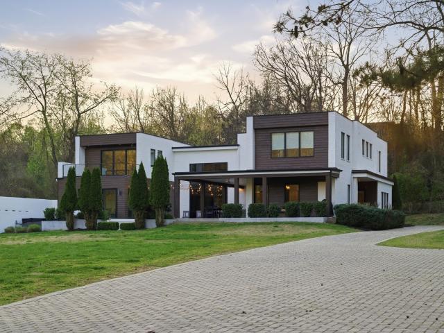 2616 Tiffany Dr
