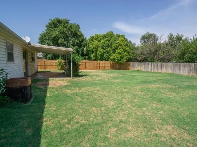 2616 2nd St, Woodward, OK 73801