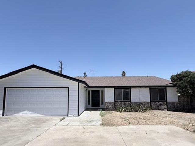 26176 N Mooney Blvd, Tulare, CA 93274