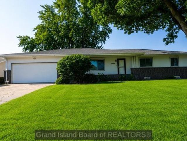 2617 Del Monte Ave, Grand Island, NE 68803