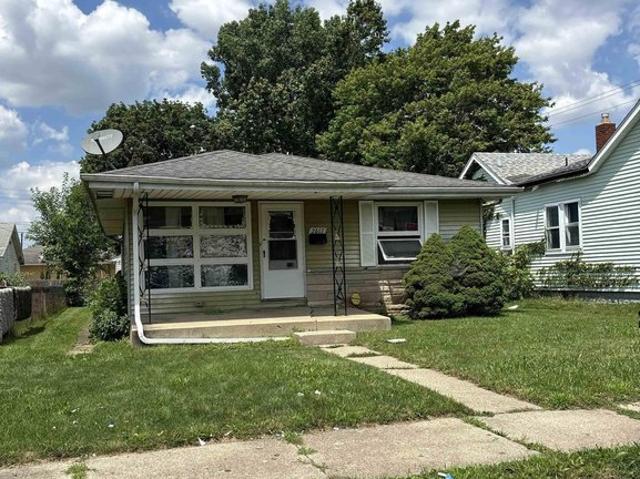 2617 Poland St, South Bend, IN 46619