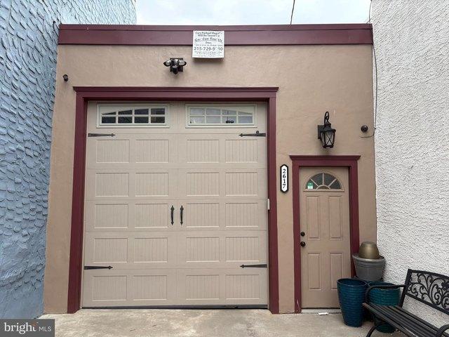 2617 Salmon St, Philadelphia, PA 19125
