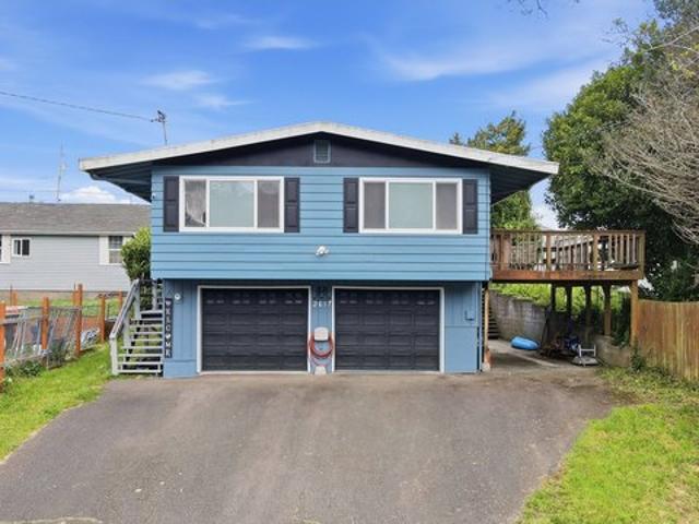 2617 Union Ave, North Bend, OR 97459