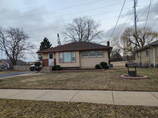 2617 W Greenwood Ave, Waukegan, IL 60087