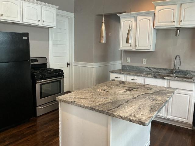 2617 19 S Howell Ave 3 Bedroom Apartment for Rent at 2617 S Howell Ave, Milwaukee, WI 53207 Bay View