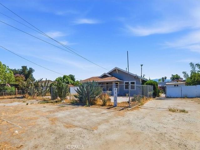 26180 Yale St, Hemet, CA 92544