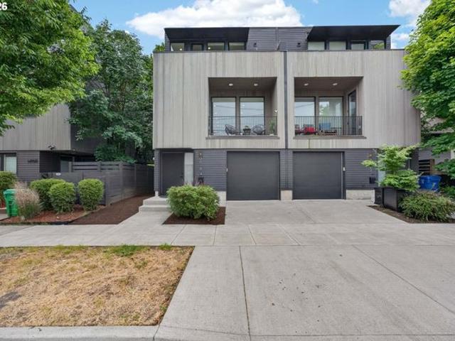 2618 N Rosa Parks Way, Portland, OR 97217