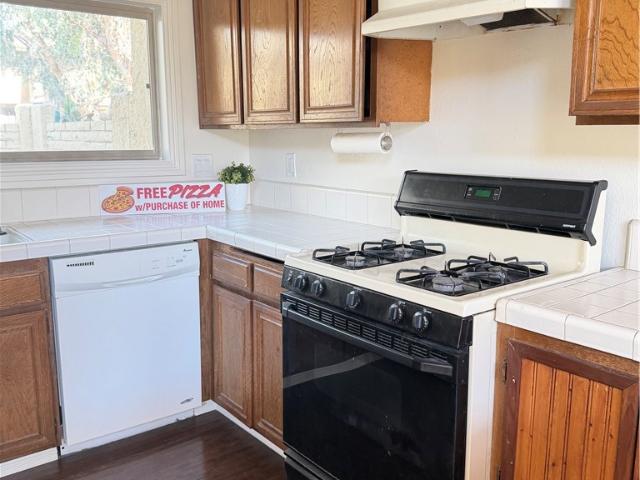 2618 N Tustin D/34
