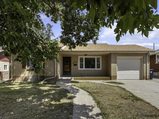 2618 E 17th St, Cheyenne, WY 82001