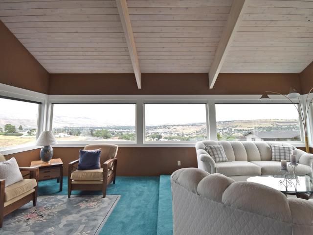 2618 Grandview Drive