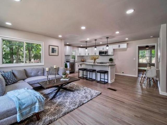 2618 Knoll Rd SE, Smyrna, GA 30080