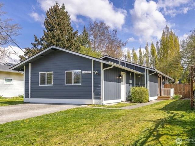 2618 Superior St, Bellingham, WA 98226