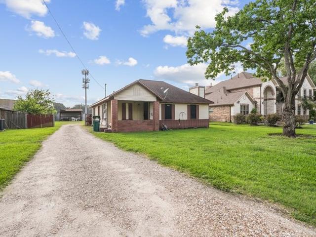 2618 Violet St, Pasadena, TX 77503