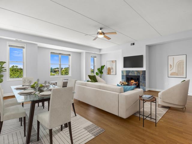 2618 W Diversey Avenue # 402