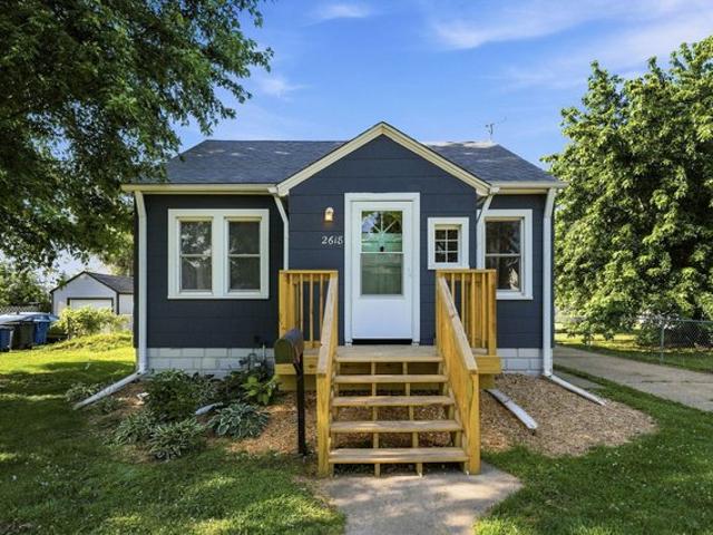 2618 38th Ave, Moline, IL 61265