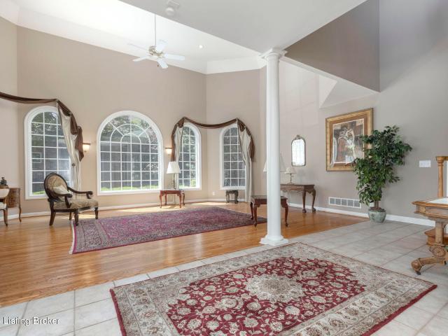 2619 Alia Cir