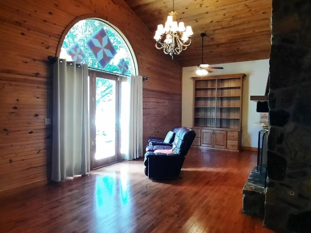 2619 County Farm Road