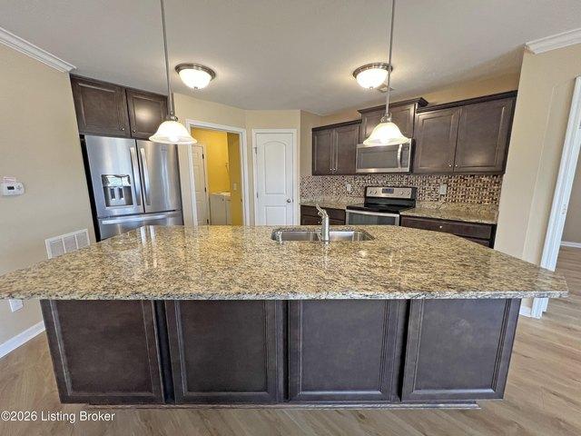 2619 Paragon Mill Dr, Burlington, KY 41005