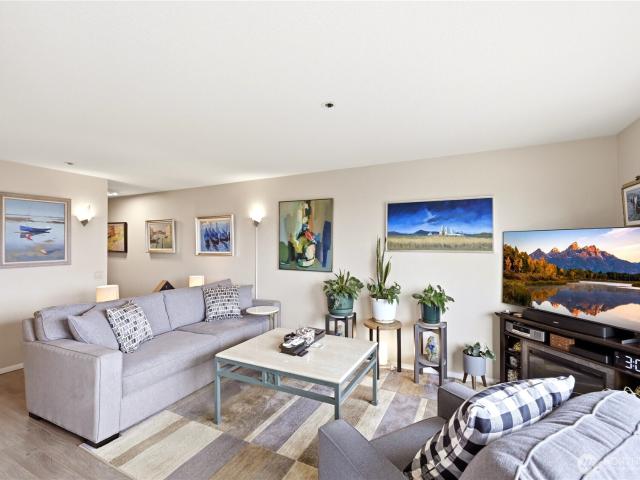 2619 Rucker Avenue # 6